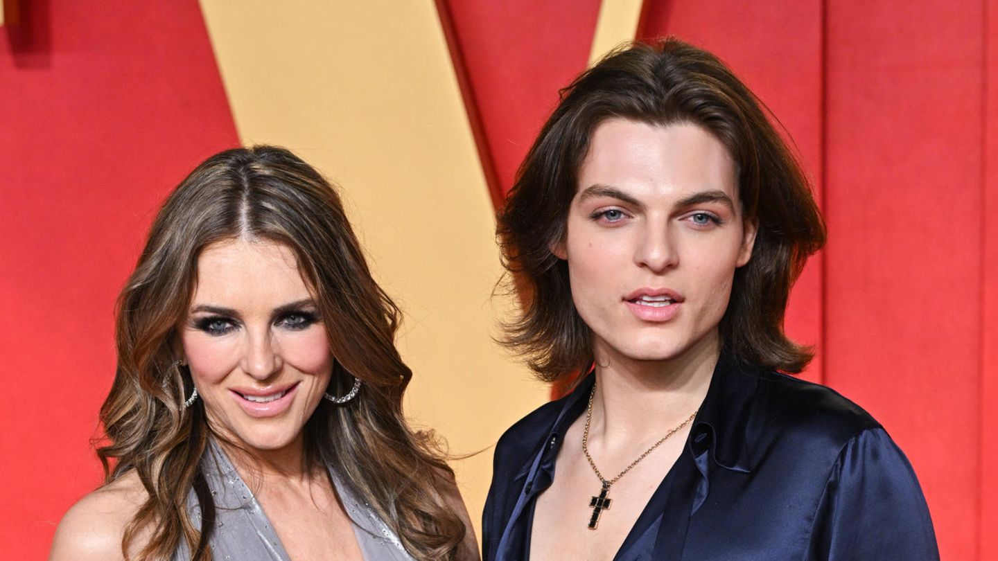 Elizabeth Hurley: Sexszenen vor Sohn Damian machen ihr nichts aus | GALA.de