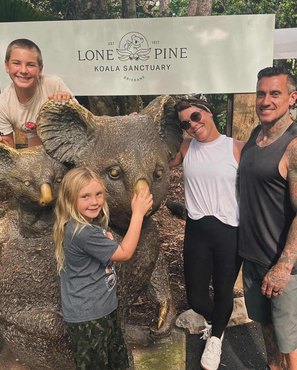Pink + Carey Hart: Die schönsten Fotos ihrer spaßigen Familie | GALA.de