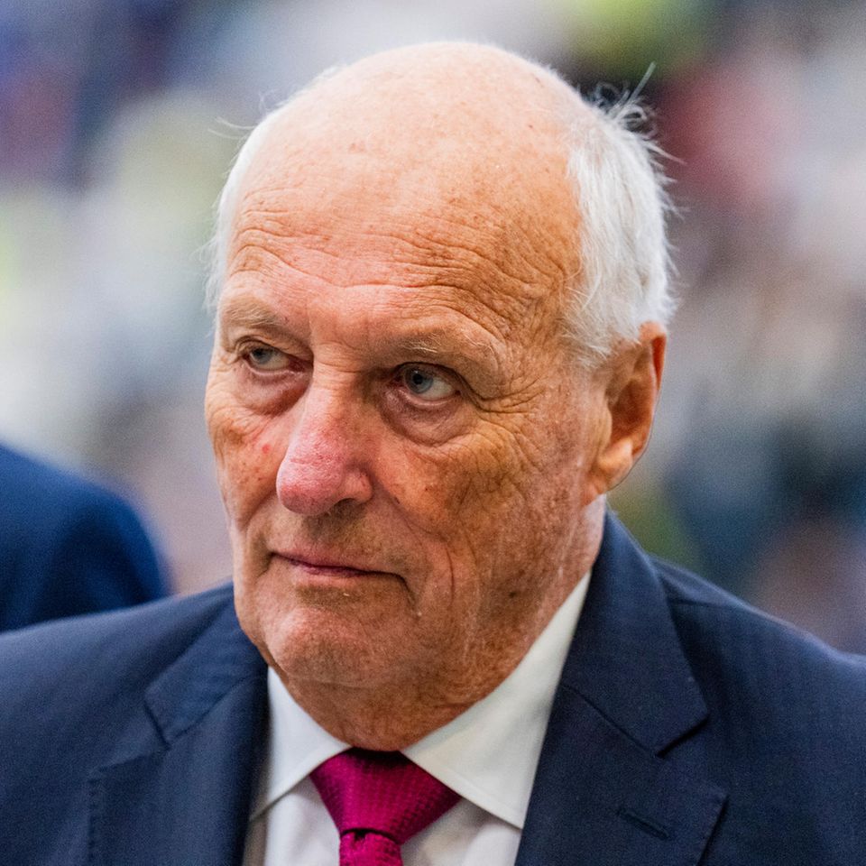 Krönung von König Charles III.: Jill Biden reist allein nach London ...