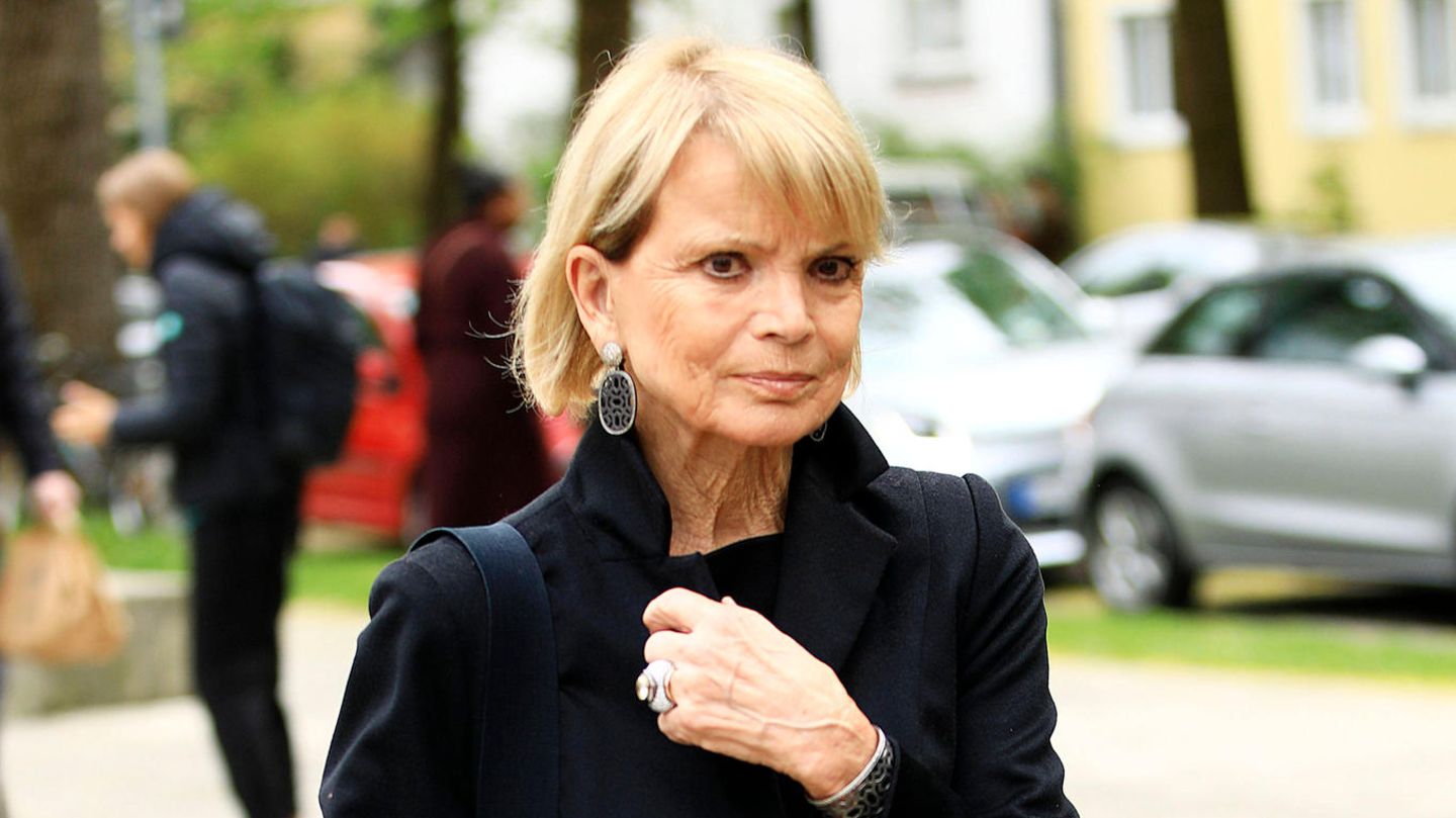 Uschi Glas und mehr: Promis bei Beerdigung von Fritz Wepper | GALA.de