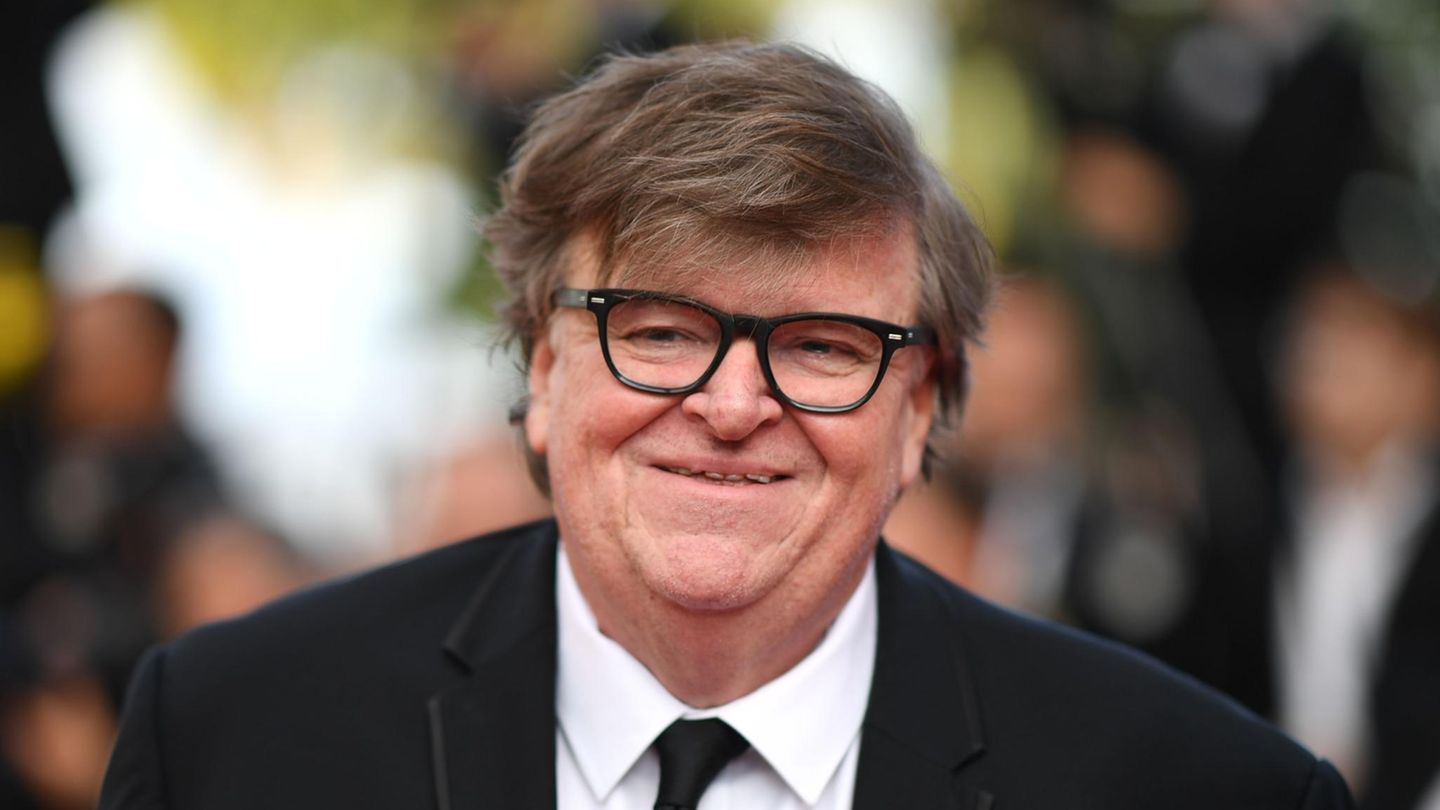 Michael Moore: Der polarisierende Regisseur wird 70 | GALA.de