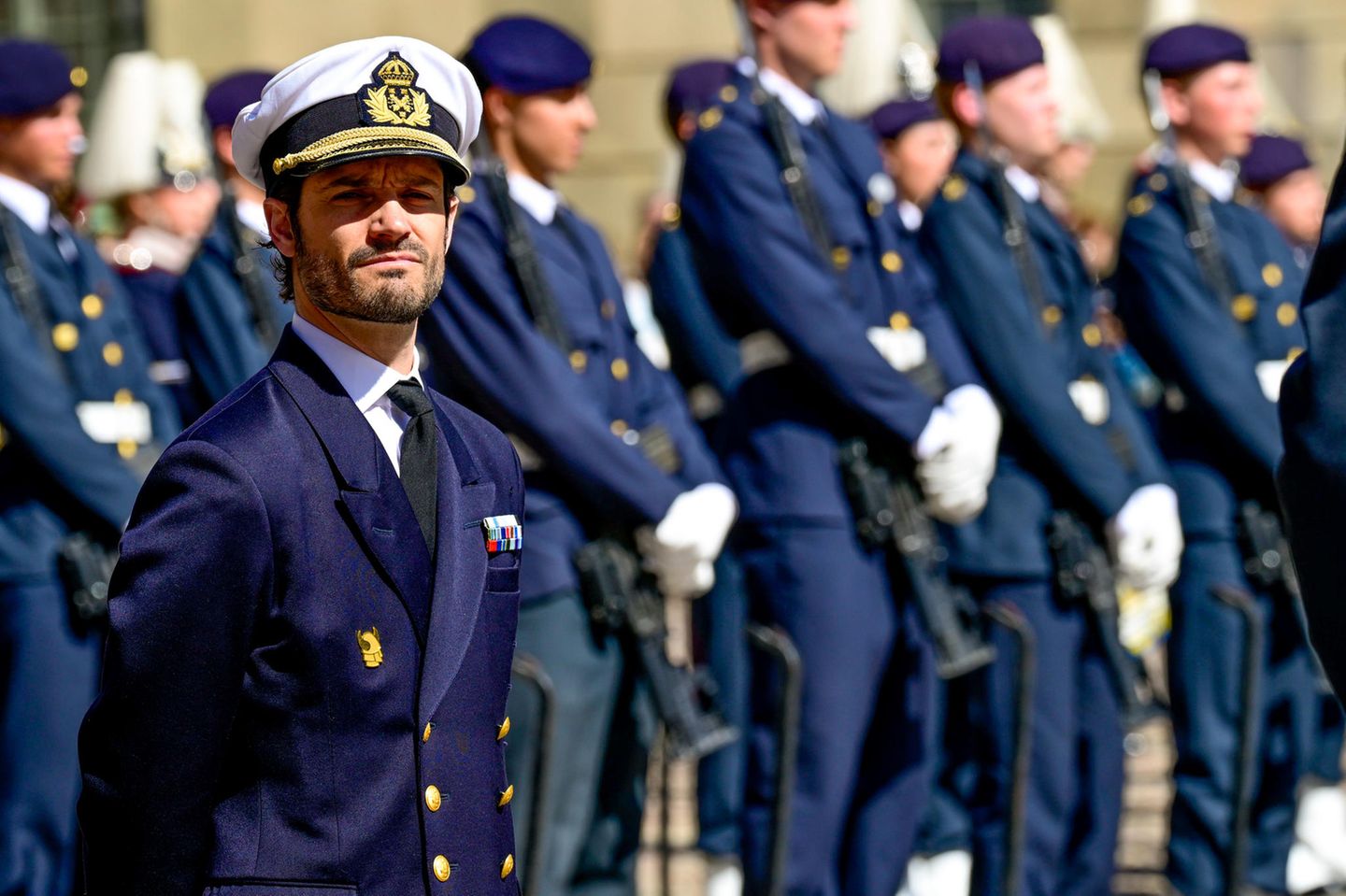 König Carl Gustaf wird 78: Die schönsten Bilder der Geburtstagsparade ...