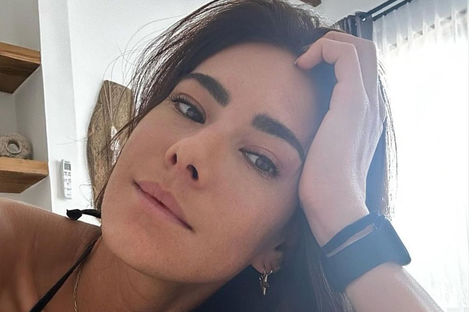 Angela Lanz: "Waffenscheinpflichtig" — sie zeigt sich oben ohne | GALA.de