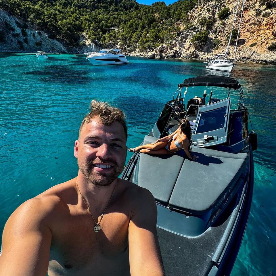 Fitness-Tipp: Dehnübungen für den flachen Bauch | GALA.de