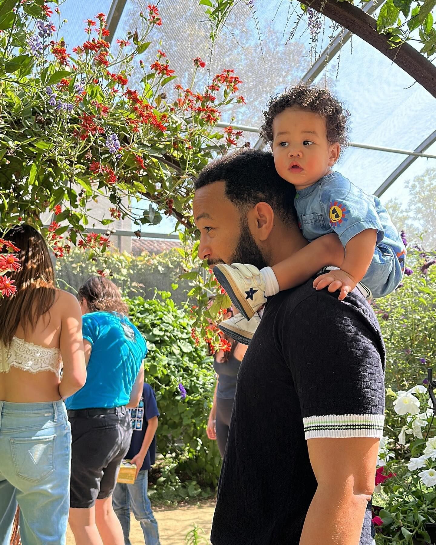 John Legend + Chrissy Teigen: Mit Leichtigkeit ins Familienleben | GALA.de