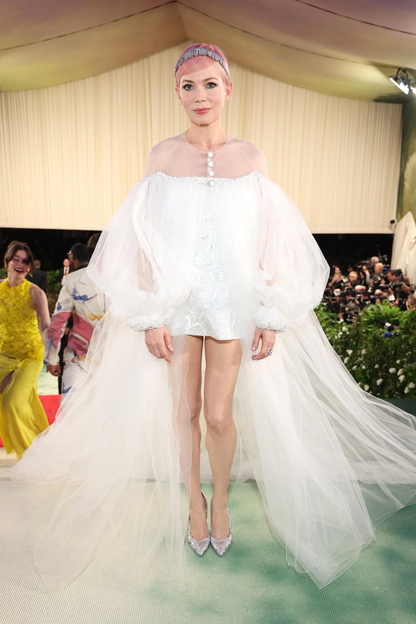 Fotobeweis: So schön ist Frauke Ludowig im Designer-Brautkleid | GALA.de