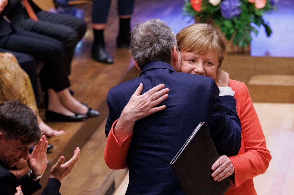 Angela Merkel: Innige Fotos! Dieser Schauspieler steht ihr besonders ...