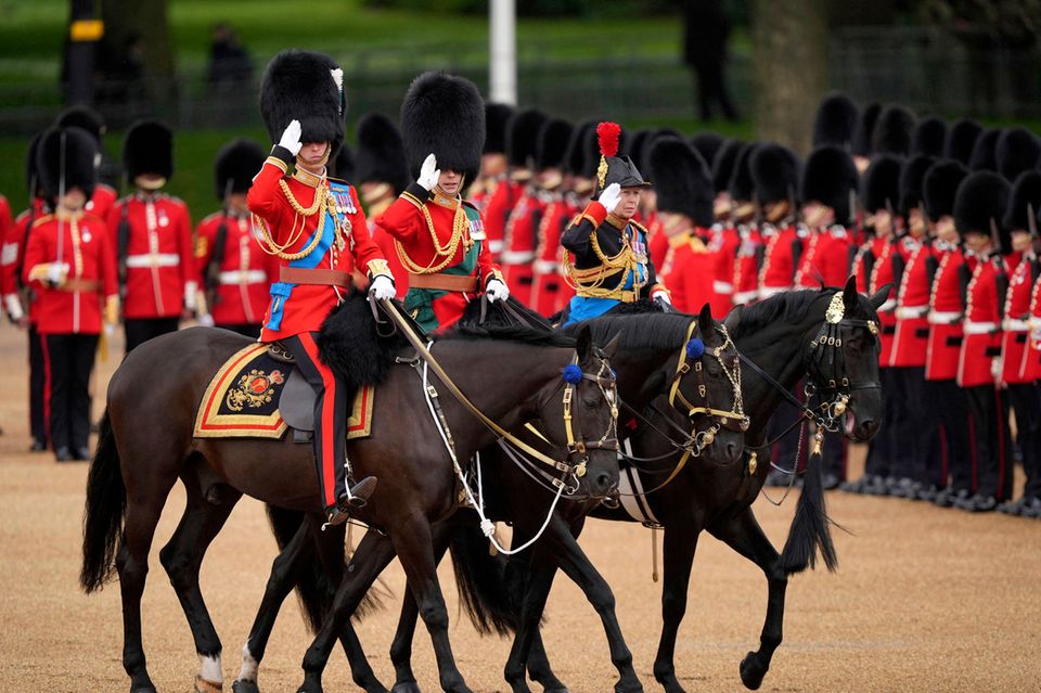Trooping the Colour 2024: Die schönsten Bilder der Geburtstagsparade ...