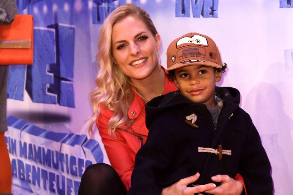 Sandy Mölling: So groß! Sohn von "No Angels"-Star überragt seine Mutter ...