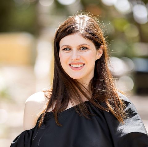 Alexandra Daddario: "White Lotus"-Star hat sein erstes Baby bekommen ...