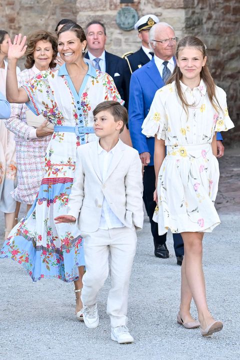 Prinzessin Estelle: Die Bilder ihrer süßesten Looks | GALA.de