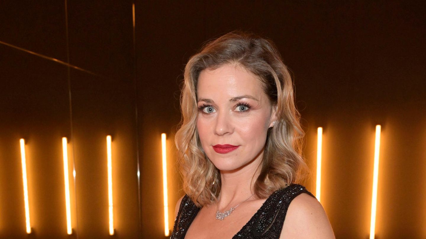 Jessica Ginkel - Starporträt, News, Bilder | GALA.de