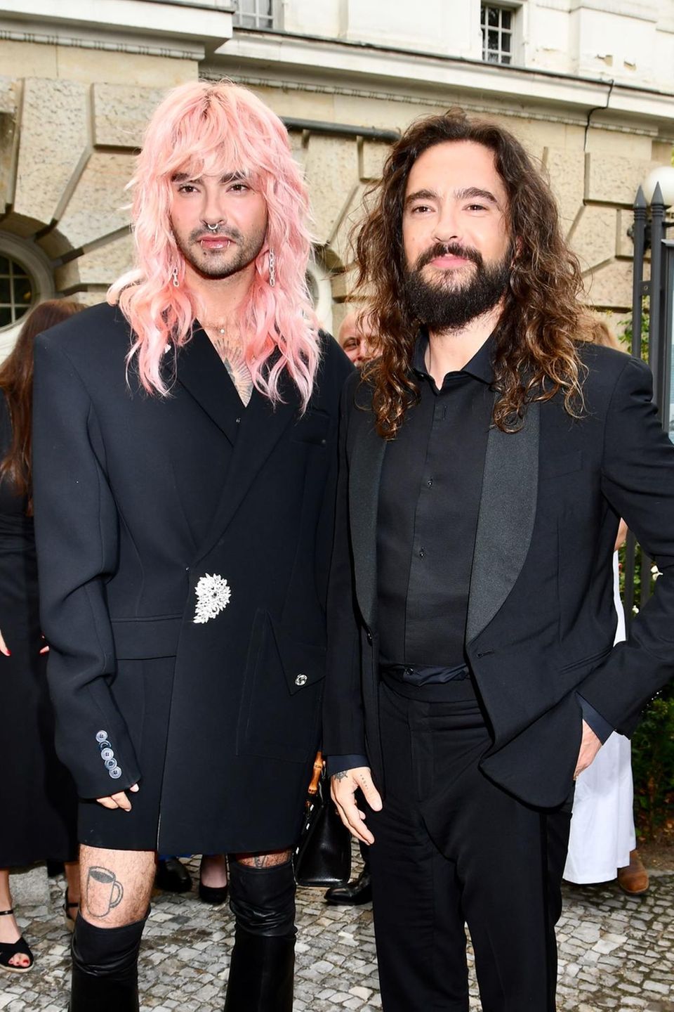 Bill + Tom Kaulitz feiern Geburtstag! Der Beautywandel der Zwillinge in den letzten 30 Jahren ...