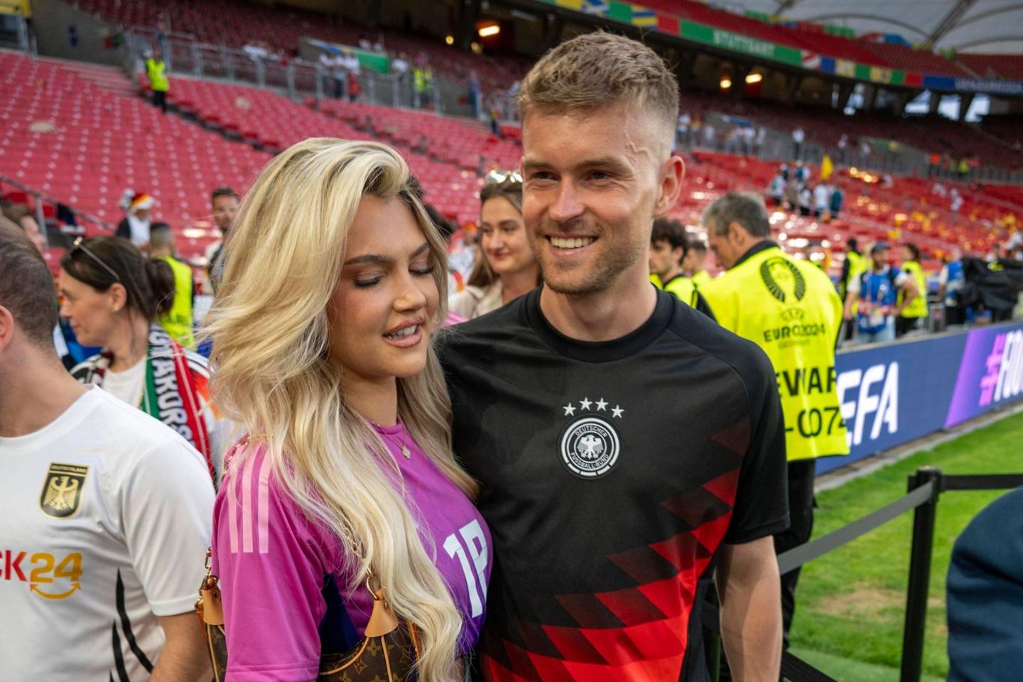 Maximilian Mittelstädt: Der EM-Star hat sich mit seiner Lea verlobt | GALA.de