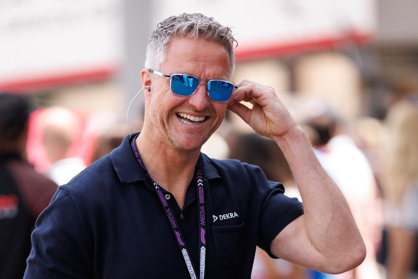 Ralf Schumacher: Premiere! Sohn David und Étienne posieren für ein Foto ...
