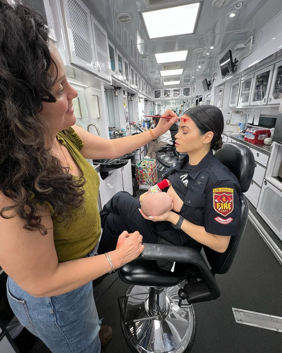 Stillende Promi-Mütter: Promi-Babys an Mamas Brust | GALA.de