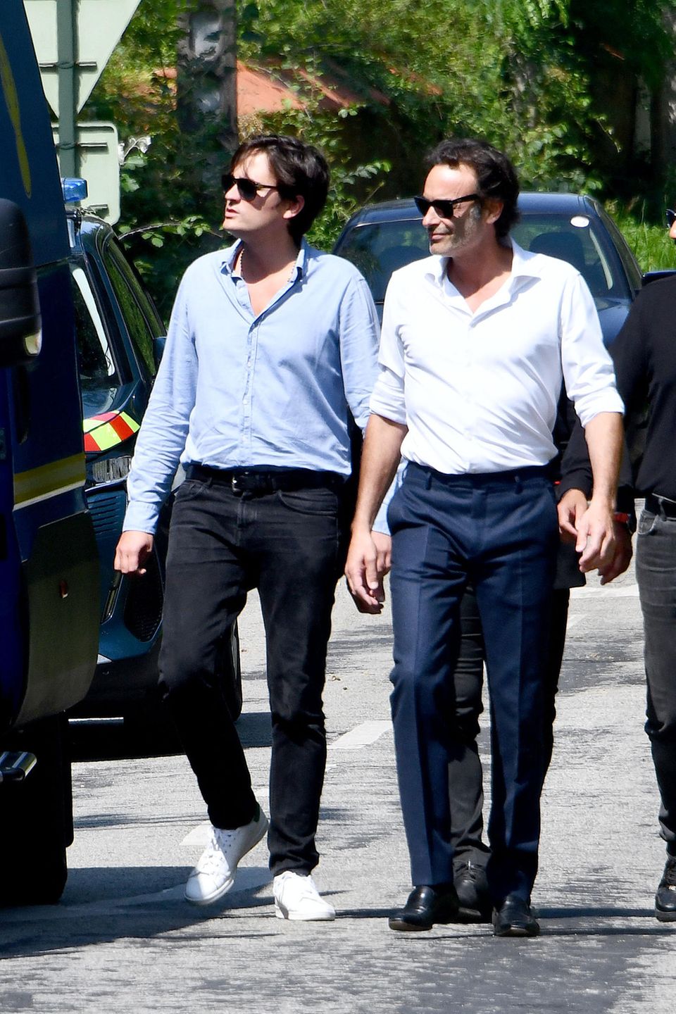 Alain Delon: Die rührenden Bilder seiner Trauerfeier | GALA.de