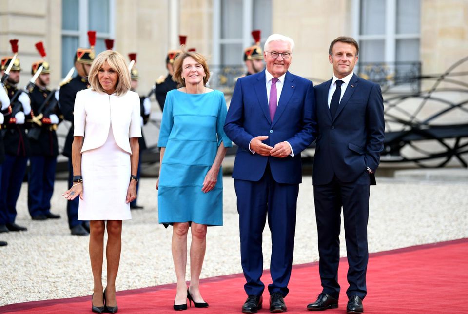 Brigitte Macron: Hier beweist sie ihr Gespür für modische Diplomatie ...