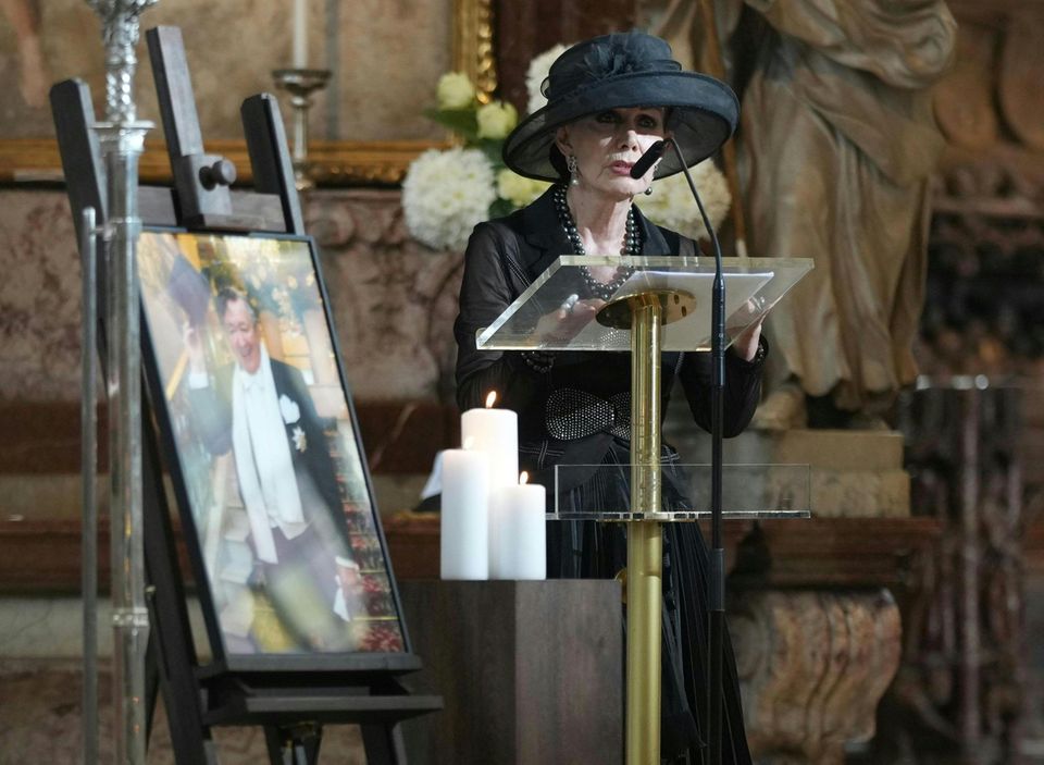 Richard Lugner (†): Die Beerdigung von "Mörtel" in Bildern | GALA.de