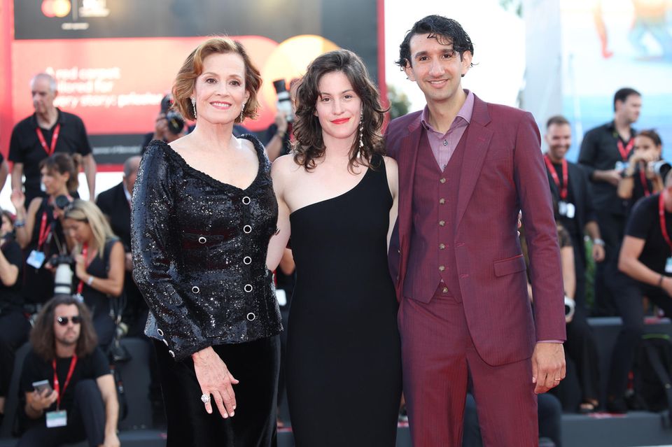 Sigourney Weaver: Besonderer Auftritt mit Kind Shar bei Filmpremiere ...
