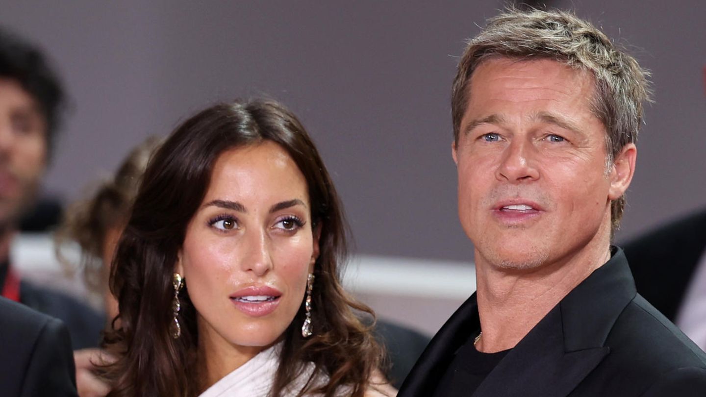 Brad Pitt: Imitiert Ines de Ramon etwa seine Ex Jennifer Aniston? | GALA.de