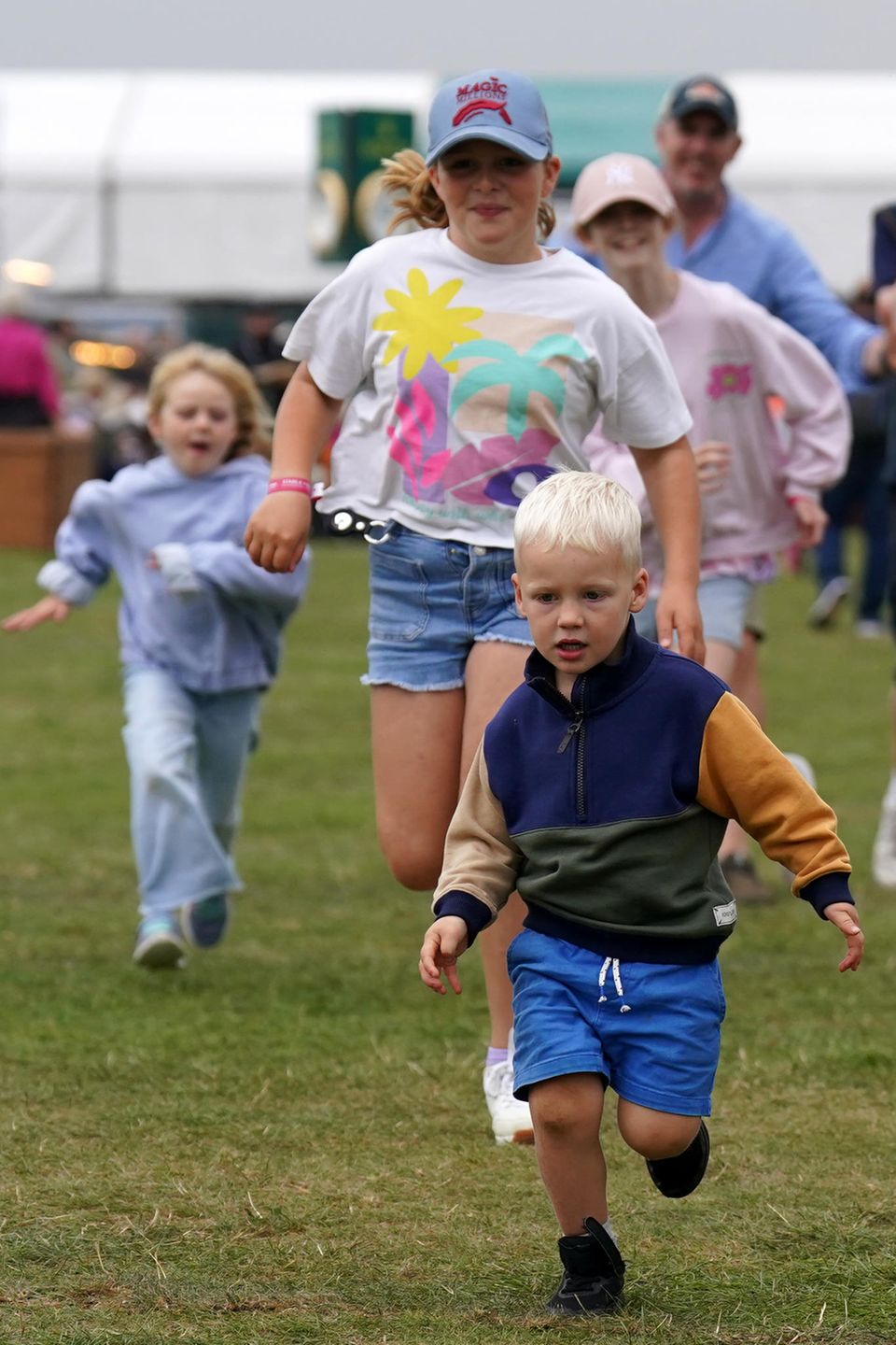 Zara + Mike Tindall: In Australien strahlt das Traumpaar vor Glück ...