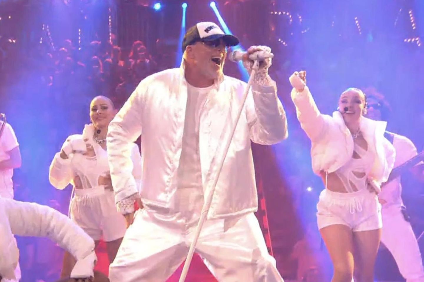 Stefan Raab: Mit Feuerwerk! Er legt fulminantes Comeback hin | GALA.de