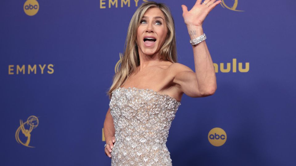 Jennifer Aniston: Fans nach Emmy-Auftritt entsetzt – doch es gibt ...