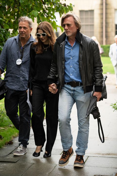 Stars unterwegs: Promis gesichtet 2024 | GALA.de