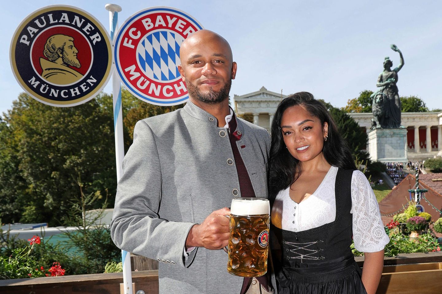 Vincent Kompany: Erstes Mal auf der Wiesn! Das ist seine Ehefrau | GALA.de