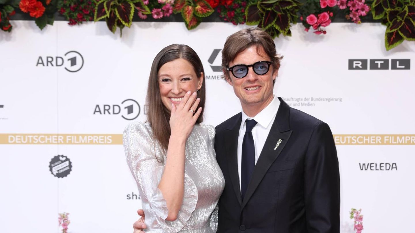Casamento De Alexandra Maria Lara Sam Riley Sam Riley: 58 Imagens,