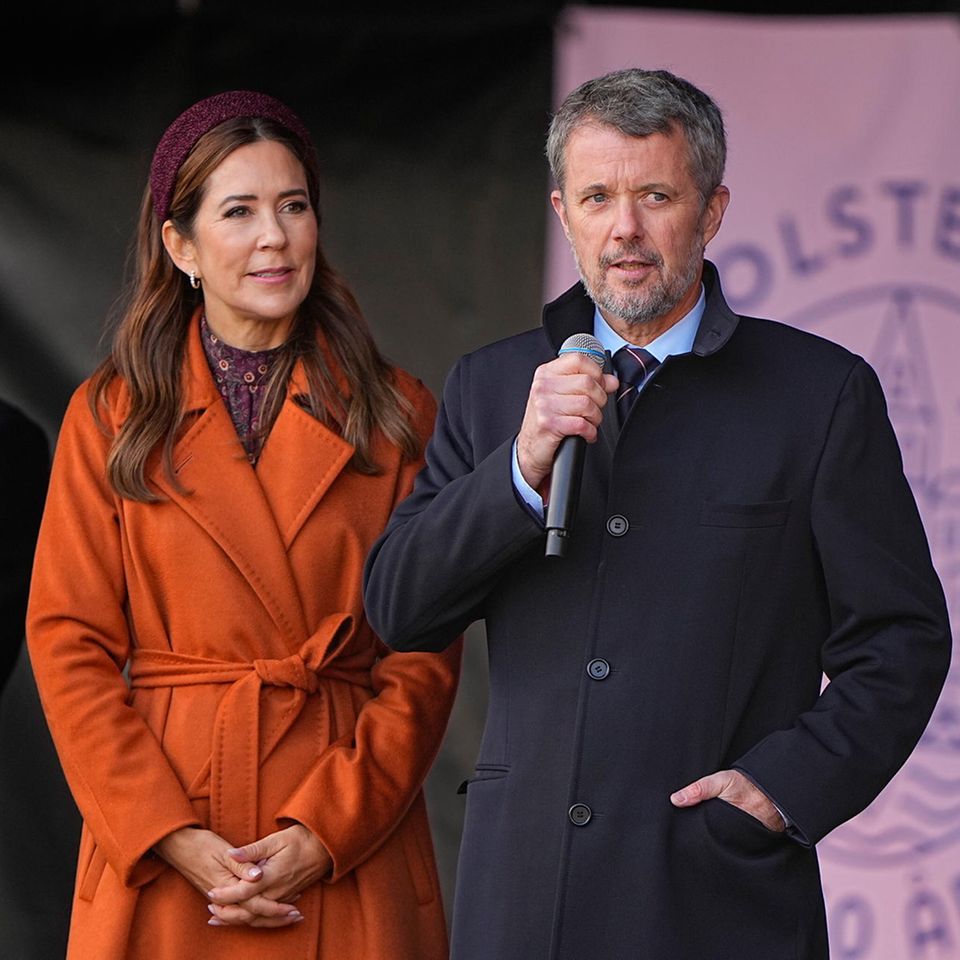 Falsche Versprechungen? Für König Frederik hagelt es tonnenweise Kritik ...