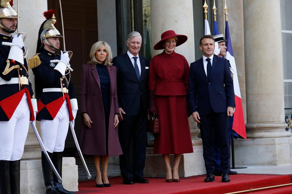 Königin Mathilde + Brigitte Macron: Zum Staatsdinner als Fashion-Twins ...