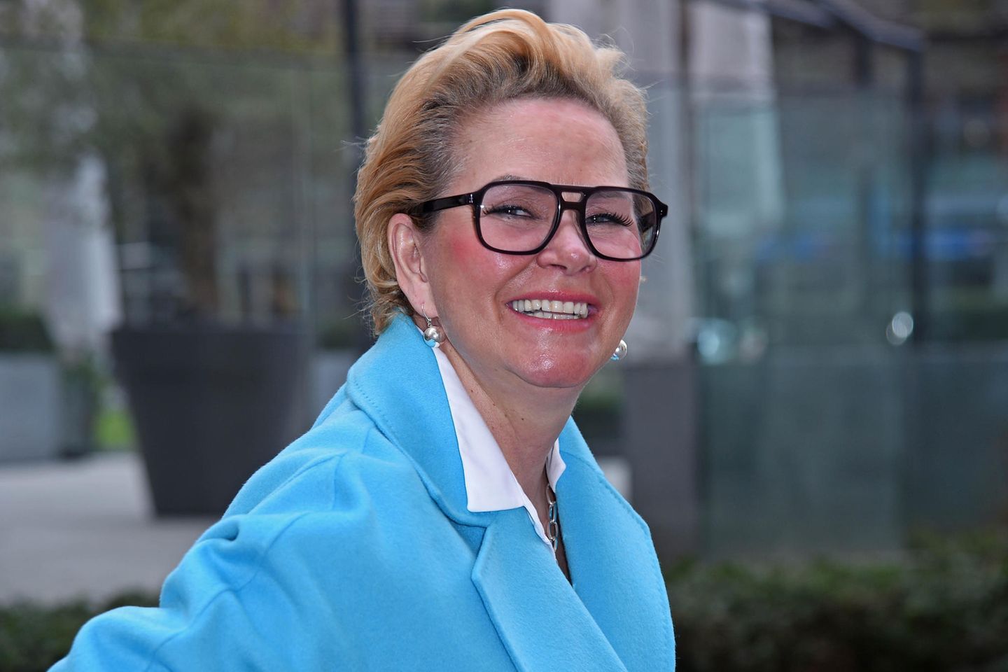 Claudia Effenberg: Für ihr neues Selfie bekommt sie fiesen Shirtstorm ...