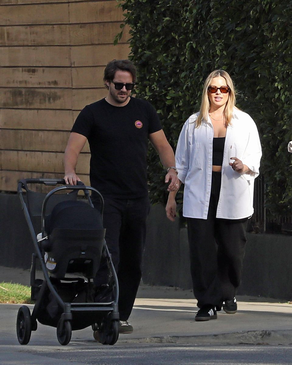 Margot Robbie: Gesichtet! Sie genießt Ausflug mit Baby und Ehemann ...