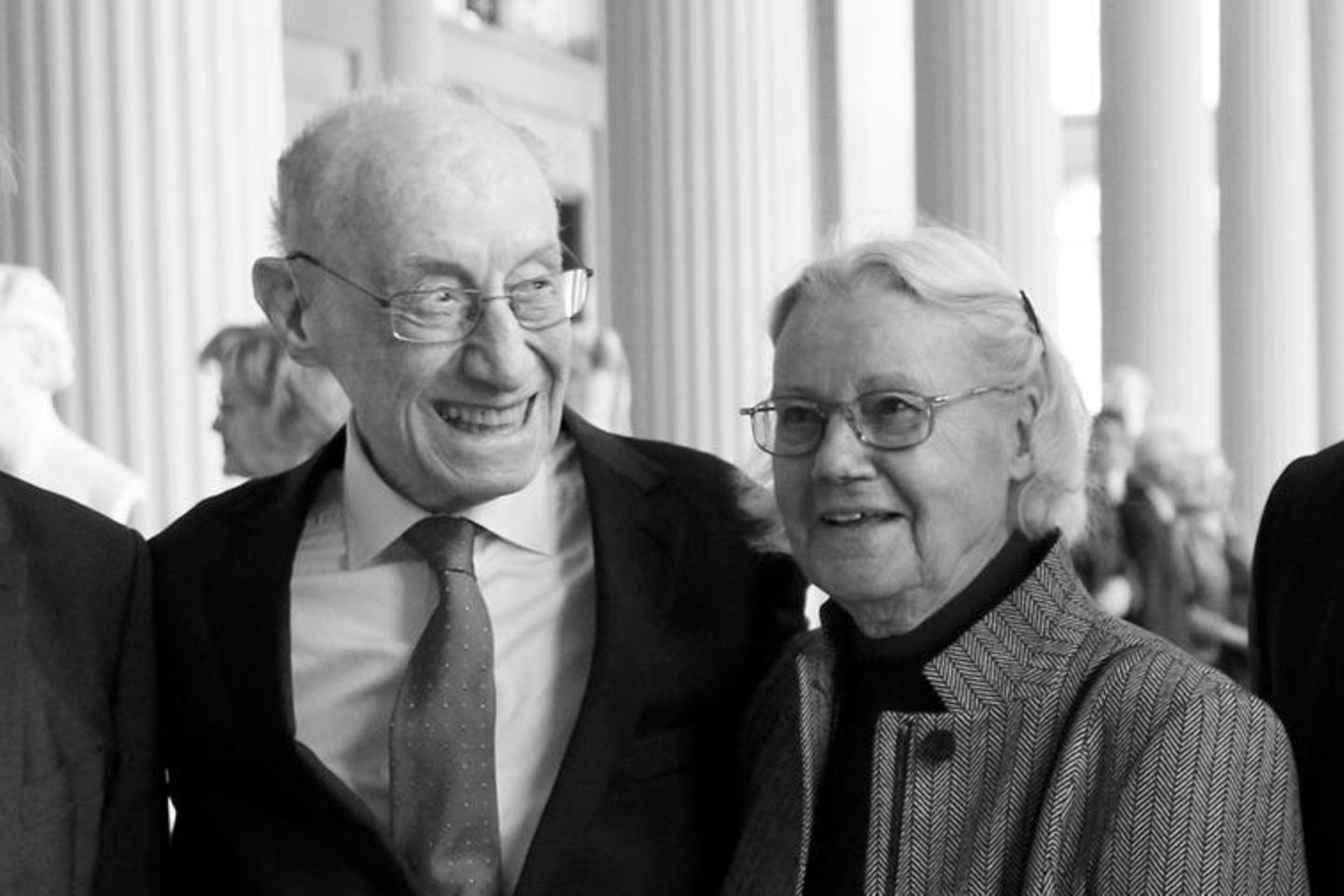 Edzard Reuter (†): Seine Frau Helga starb nur drei Wochen nach ihm ...