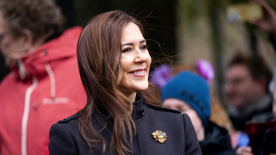 Königin Mary: In Kopenhagen rührt sie mit historischem Schmuck | GALA.de