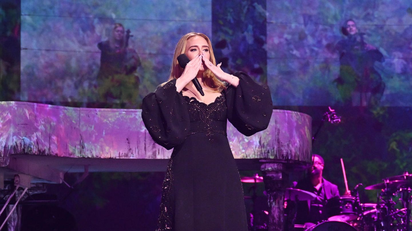 Adele Seltener Moment Sie Zeigt Foto Mit Ihrem Sohn Gala De
