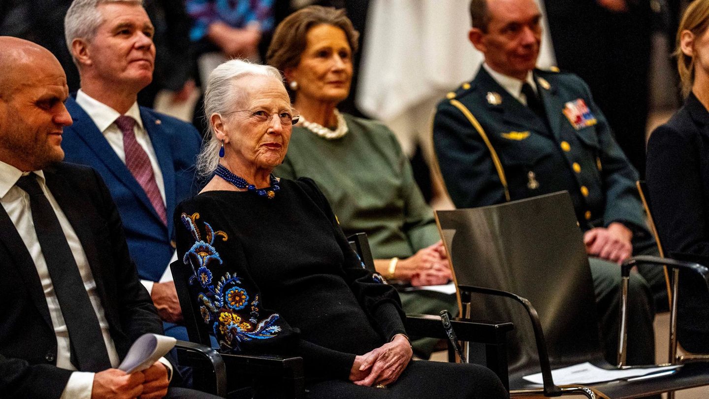 Königin Margrethe: Überraschender Blackout auf der Bühne bei ...