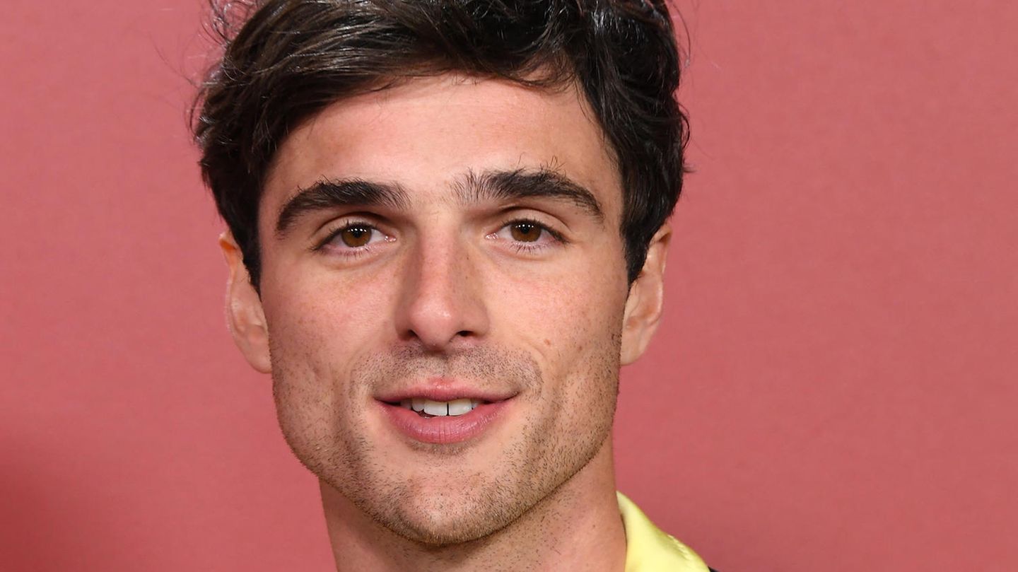 Vorher-Nachher-Fotos: Jacob Elordi erkennt man bei den Filmfestspielen ...