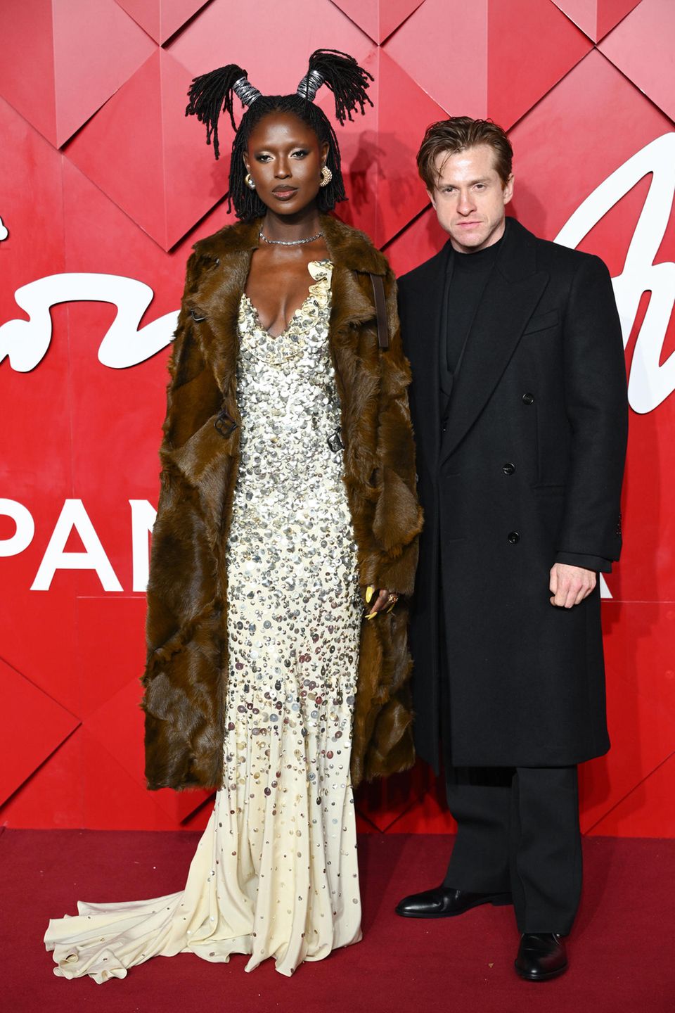 British Fashion Awards 2024: Die spektakulären Looks vom roten Teppich ...