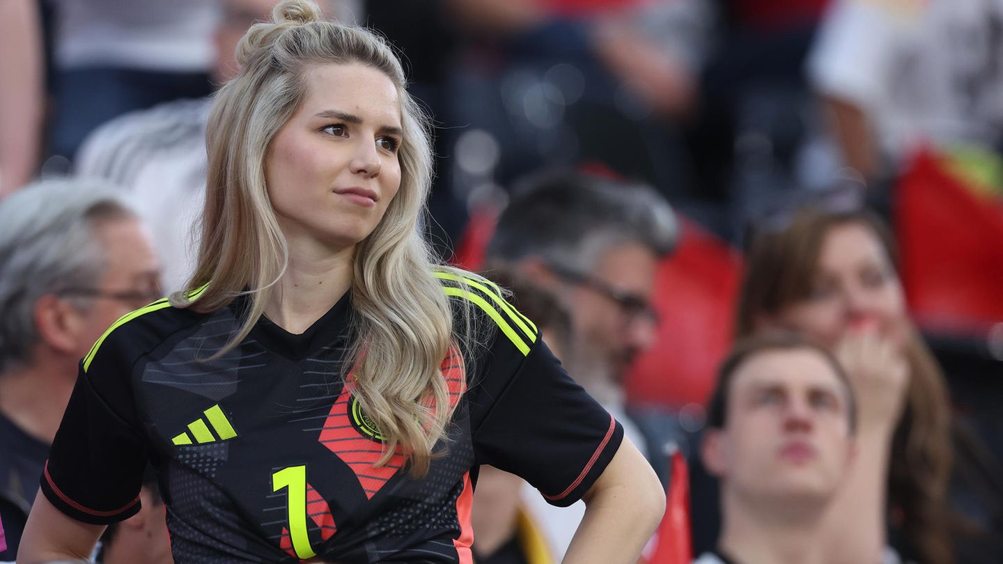 Manuele Neuers Frau Anika: Im 400-Euro-Piece zeigt sie neue Seite | GALA.de