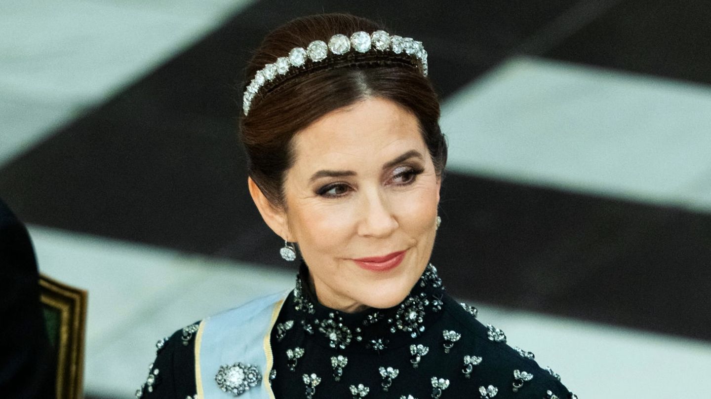 Königin Mary: Neue Tiara für Staatsbankett – mit besonderer Geschichte ...