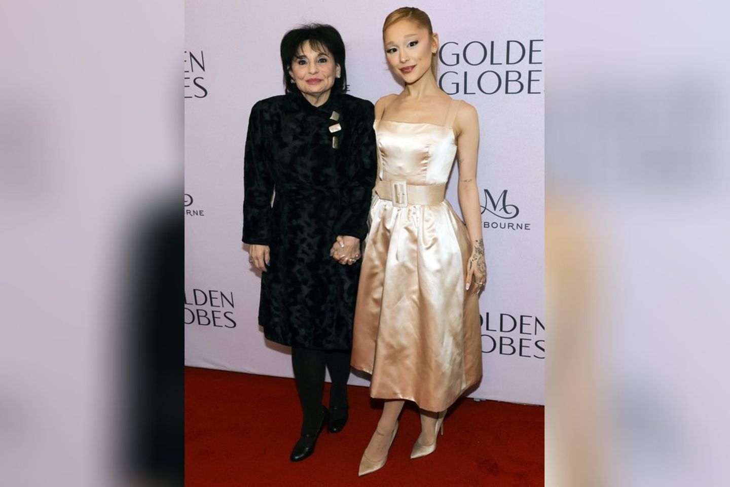 Ariana Grande: Glamouröser Auftritt mit Mama Joan | GALA.de