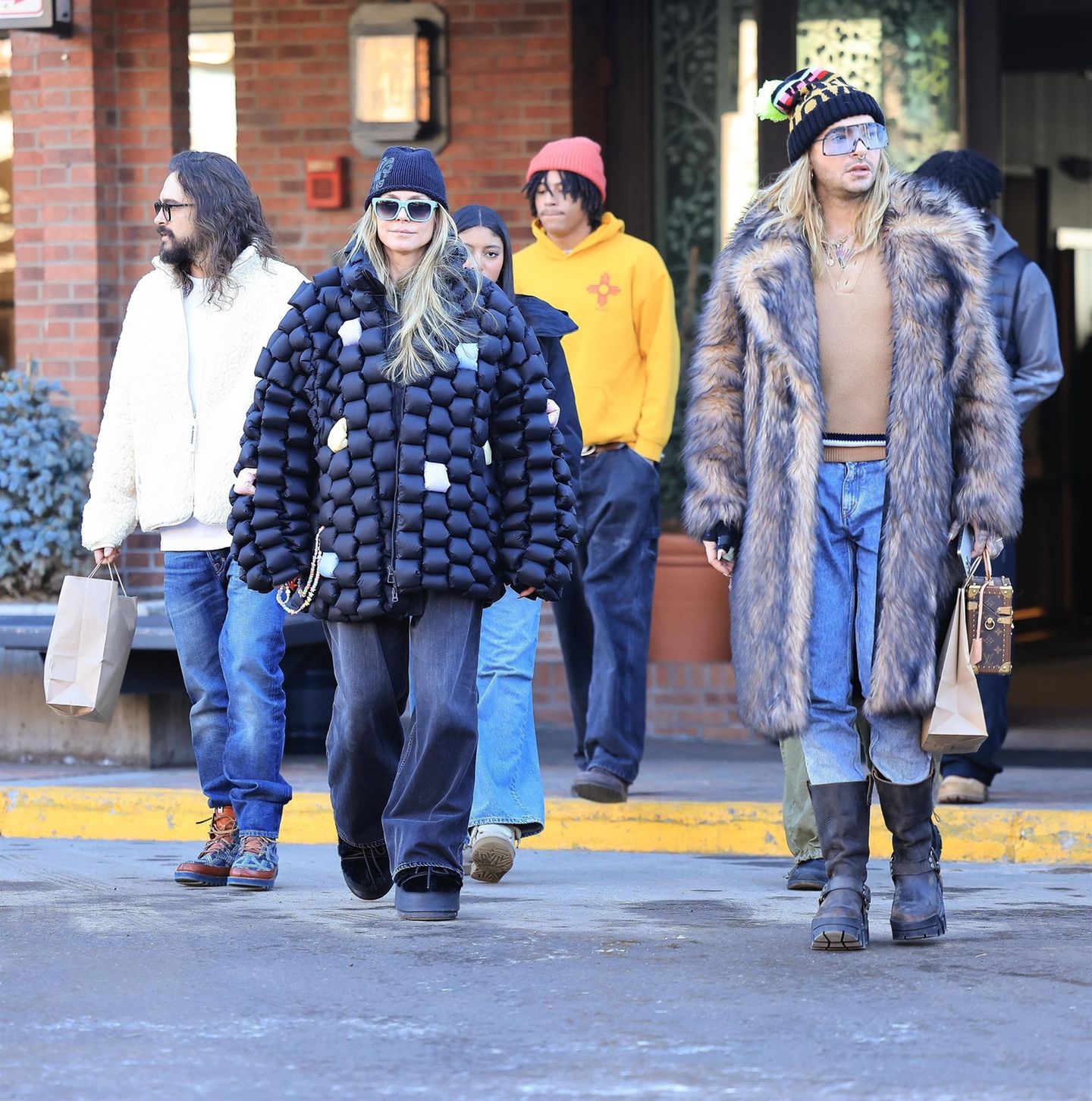 Tom Kaulitz 2024 Grammys 2024: Heidi Klum, 50, Flashes The Flesh In