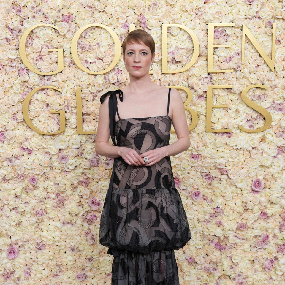 Königin Camilla und Prinzessin Kate: Sie trauern mit Perlenschmuck ...