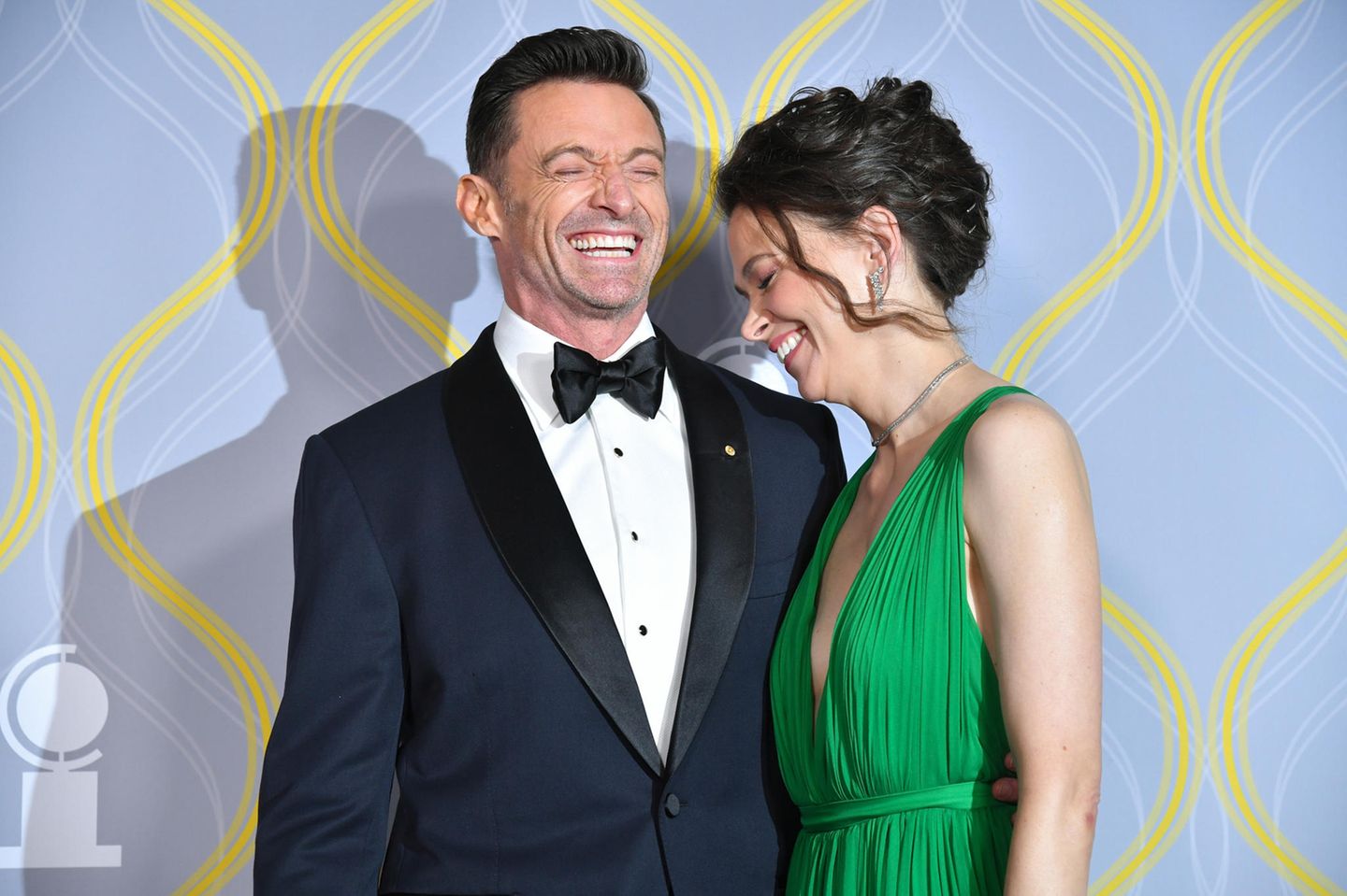 Hugh Jackman: Händchenhaltend bestätigt er Beziehung mit Sutton Foster ...