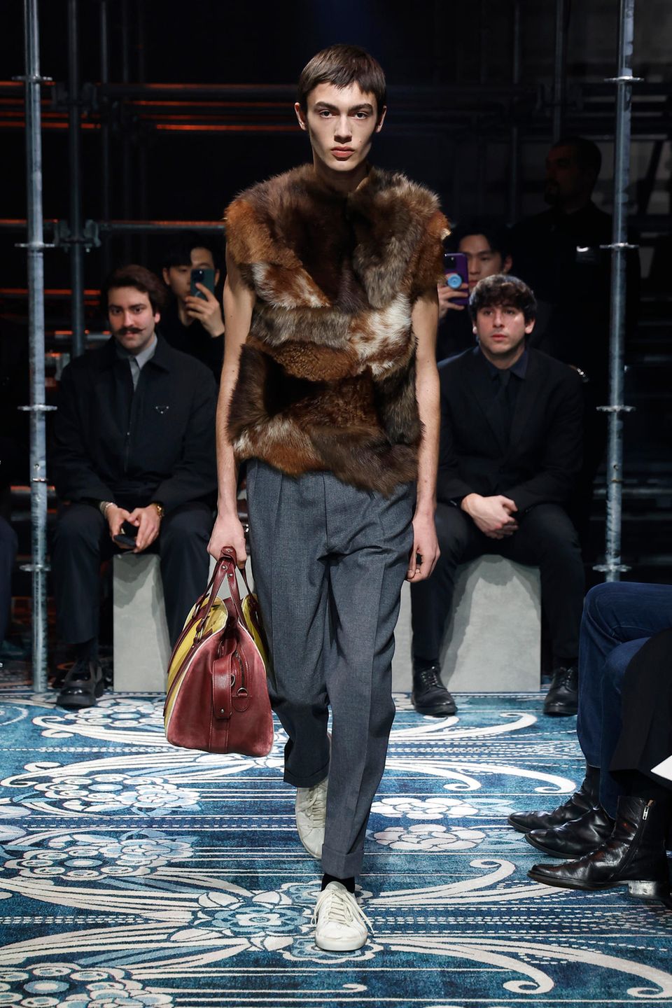 Rocco Ritchie: Wiedererkannt? Der Sohn von Madonna und Guy Ritchie posiert in Mailand | GALA.de