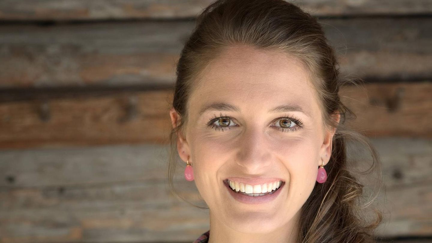 Vanessa Hinz - Starporträt, News, Bilder | GALA.de