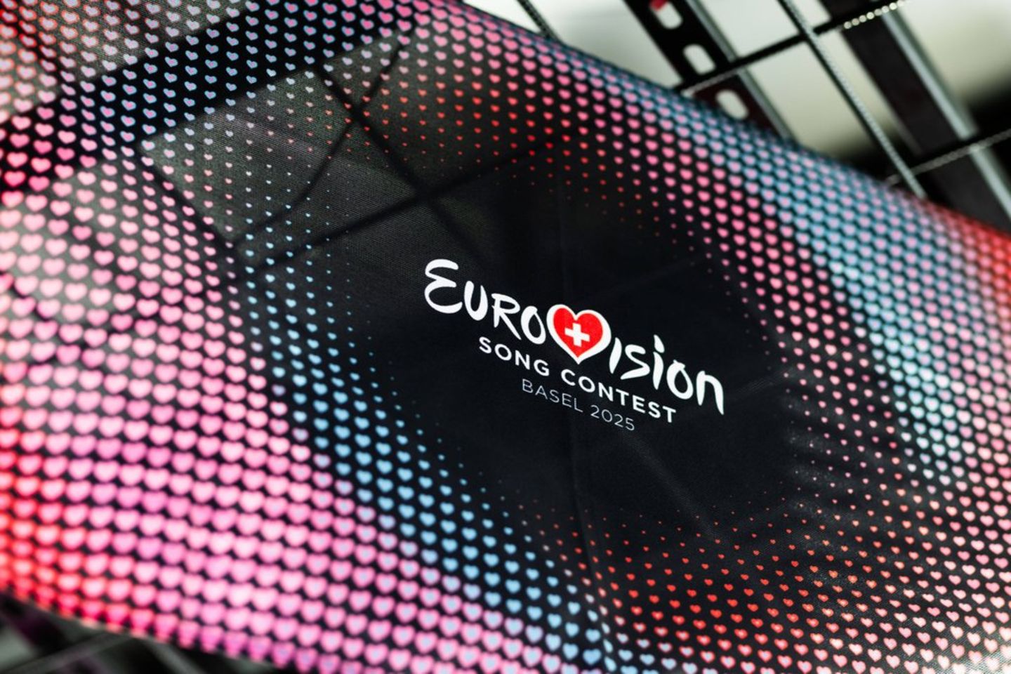 ESC 2025: Termine, Teilnehmer und Ablauf! Alle Infos zur Show in Basel ...